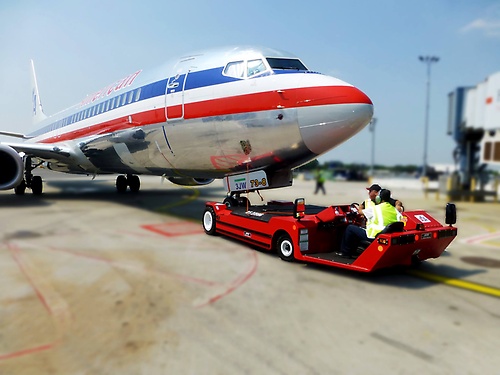 Oshkosh AeroTech | Aircraft Tow Vehicle